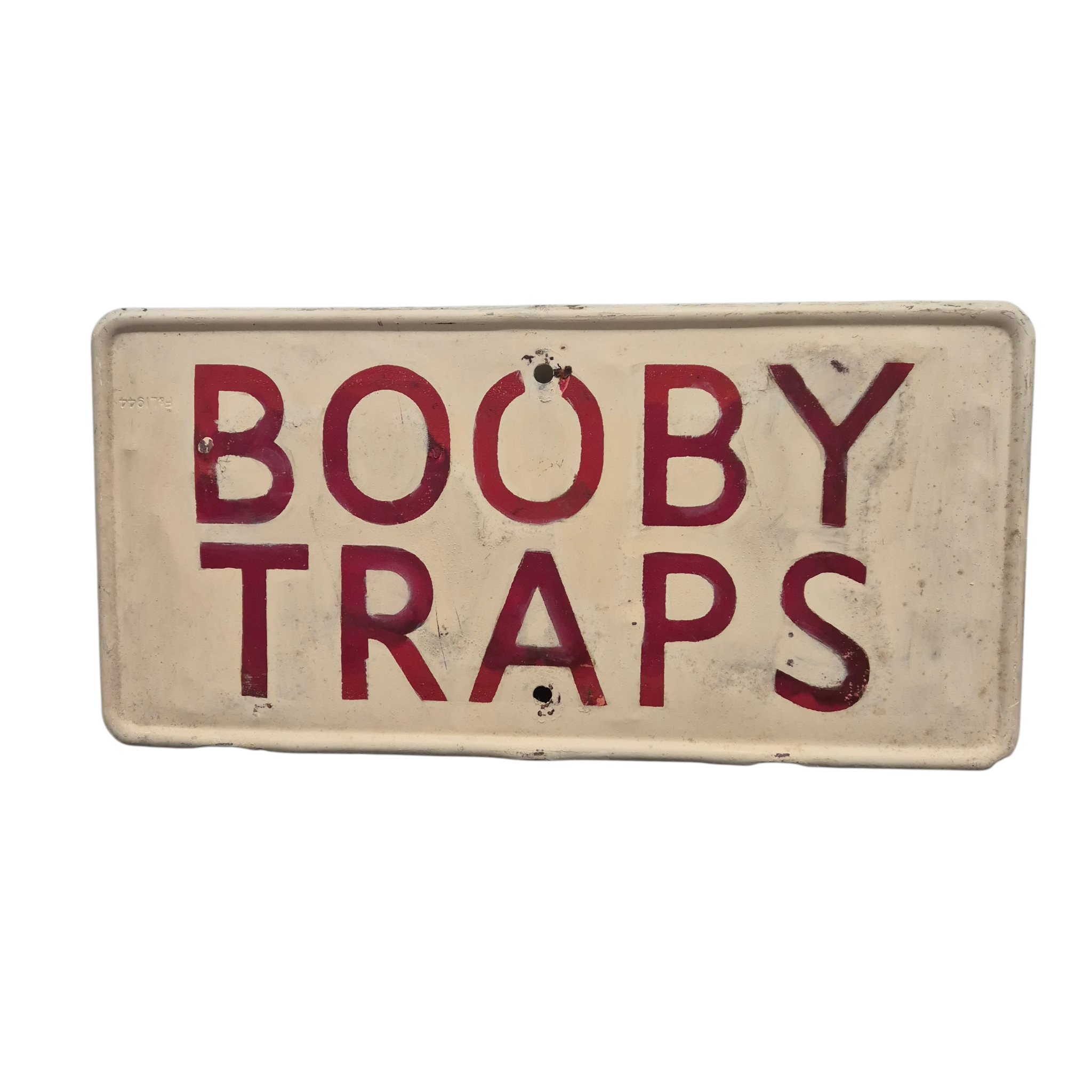 British Booby Traps Sign – F&L 1944 – JM-Militaria